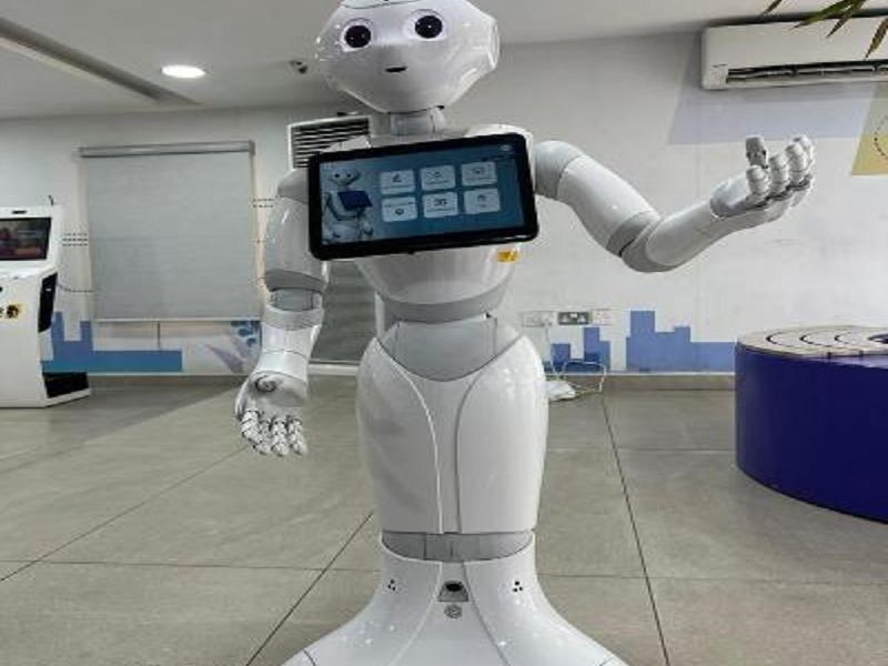 First Bank Launches First Humanoid Robot – Nigerian CommunicationWeek